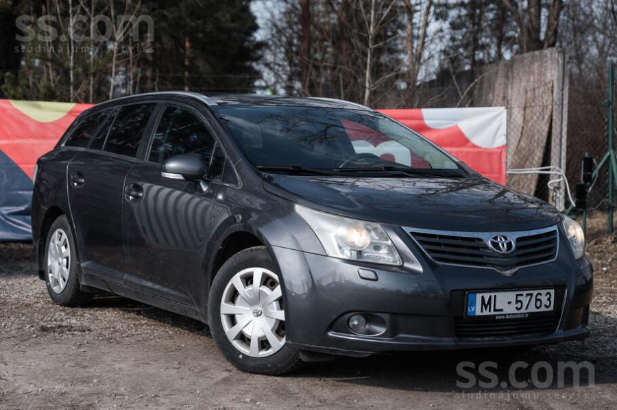 Серый Тойота Авенсис 2010 в Рига, объемом двигателя 1.60 л и пробегом 299 тыс. км за 4100 €, фото 3 на AUTOMOTO.COM.LV