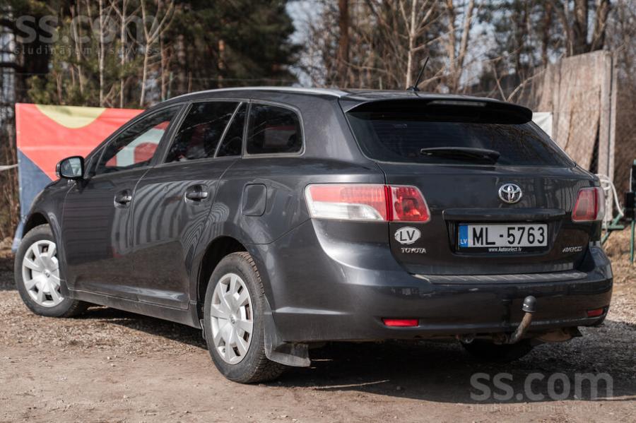 Серый Тойота Авенсис 2010 в Рига, объемом двигателя 1.60 л и пробегом 299 тыс. км за 4100 €, фото 5 на AUTOMOTO.COM.LV