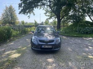 Grey Toyota Avensis 2010 in Jelgava, with an engine capacity of 2.20 L and mileage of 338 thousand km for 1500 €, photo  on AUTOMOTO.COM.LV