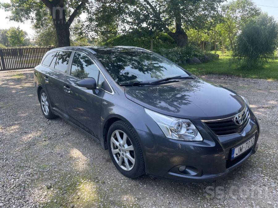 Серый Тойота Авенсис 2010 в Елгава, объемом двигателя 2.20 л и пробегом 338 тыс. км за 1500 €, фото 5 на AUTOMOTO.COM.LV