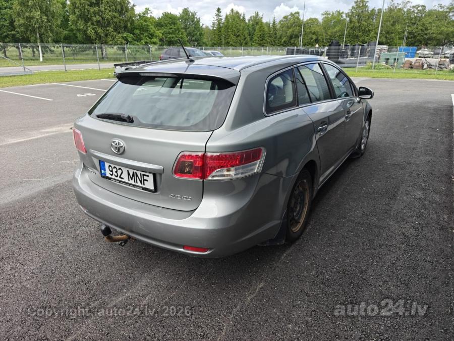 Серый Тойота Авенсис 2010 в Пярну, объемом двигателя 1.80 л и пробегом 217 тыс. км за 2000 €, фото 4 на AUTOMOTO.COM.LV