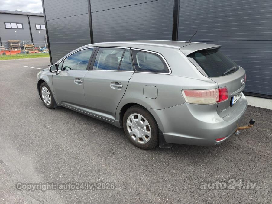 Серый Тойота Авенсис 2010 в Пярну, объемом двигателя 1.80 л и пробегом 217 тыс. км за 2000 €, фото 5 на AUTOMOTO.COM.LV