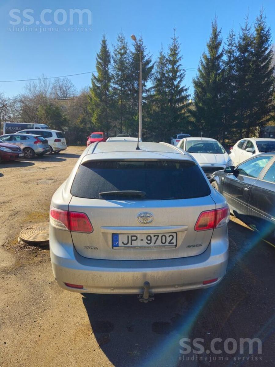 Серый Тойота Авенсис 2010 в Рига, объемом двигателя 2.20 л и пробегом 359 тыс. км за 3500 €, фото 6 на AUTOMOTO.COM.LV