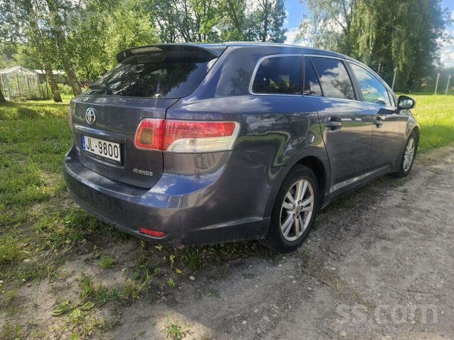 Серый Тойота Авенсис 2010 в Валмиера, объемом двигателя 2.00 л и пробегом 400 тыс. км за 2990 €, фото 5 на AUTOMOTO.COM.LV