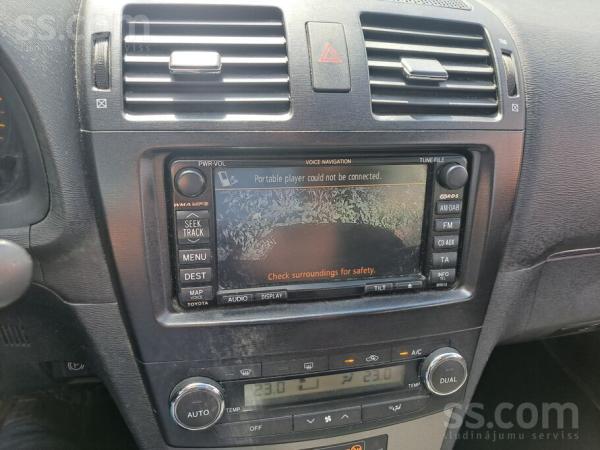 Серый Тойота Авенсис 2010 в Валмиера, объемом двигателя 2.00 л и пробегом 400 тыс. км за 2990 €, фото 8 на AUTOMOTO.COM.LV