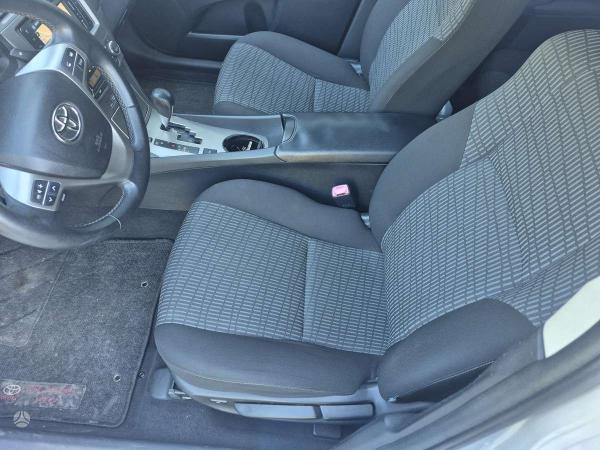 Pelēks Toyota Avensis 2010 Viļņa, ar dzinēja tilpumu 2.23 L un nobraukumu 270 tūkst. km par 4500 €, foto 10 vietnē AUTOMOTO.COM.LV