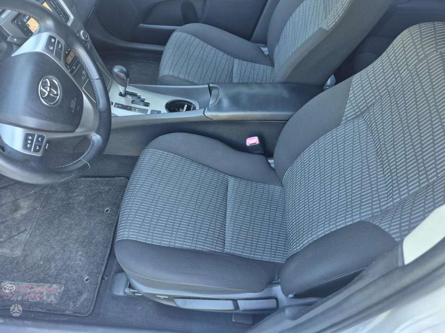 Pelēks Toyota Avensis 2010 Viļņa, ar dzinēja tilpumu 2.23 L un nobraukumu 270 tūkst. km par 4500 €, foto 11 vietnē AUTOMOTO.COM.LV