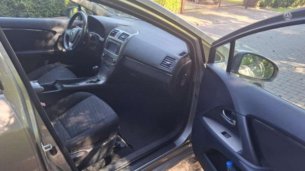 Grey Toyota Avensis 2010 in Vilnius, with an engine capacity of 2.20 L and mileage of 252 thousand km for 4350 €, photo 6 on AUTOMOTO.COM.LV