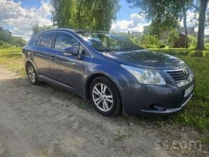 Pelēks Toyota Avensis 2010 Valmiera, ar dzinēja tilpumu 2.00 L un nobraukumu 400 tūkst. km par 2550 €, foto  vietnē AUTOMOTO.COM.LV