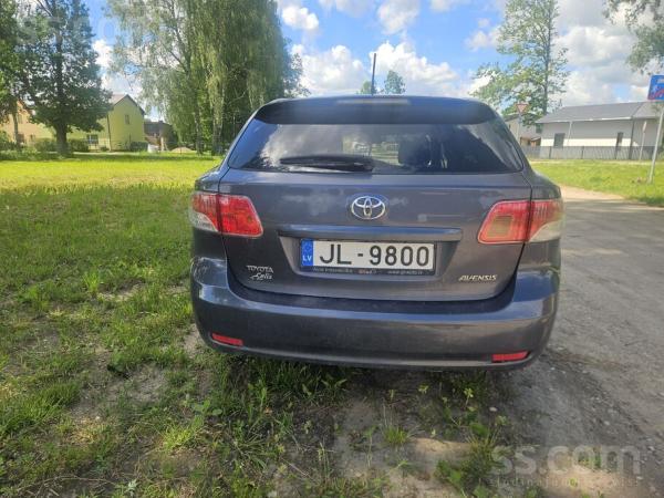 Pelēks Toyota Avensis 2010 Valmiera, ar dzinēja tilpumu 2.00 L un nobraukumu 400 tūkst. km par 2550 €, foto 7 vietnē AUTOMOTO.COM.LV