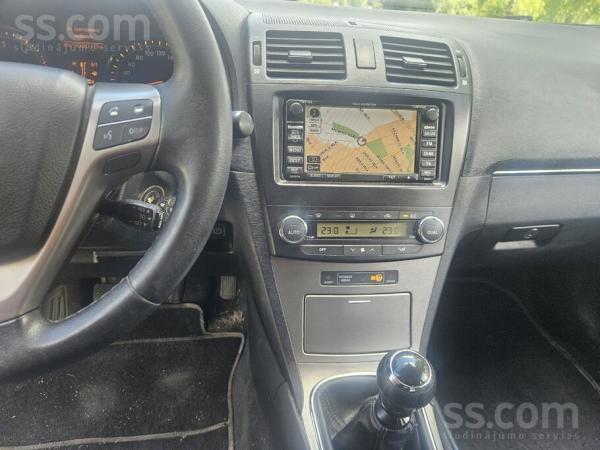 Pelēks Toyota Avensis 2010 Valmiera, ar dzinēja tilpumu 2.00 L un nobraukumu 400 tūkst. km par 2550 €, foto 8 vietnē AUTOMOTO.COM.LV