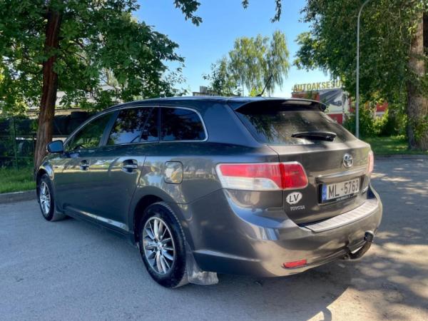 Серый Тойота Авенсис 2010 в Рига, объемом двигателя 1.60 л и пробегом 0 тыс. км за 4800 €, фото 4 на AUTOMOTO.COM.LV