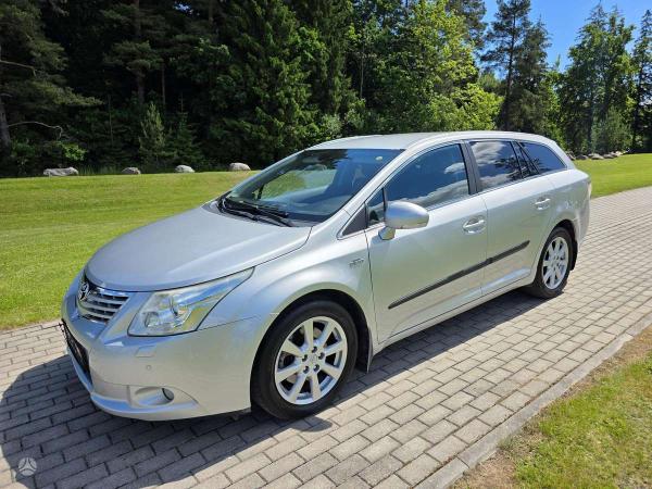 Grey Toyota Avensis 2010 in Telschi, with an engine capacity of 2.23 L and mileage of 248 thousand km for 4350 €, photo 7 on AUTOMOTO.COM.LV