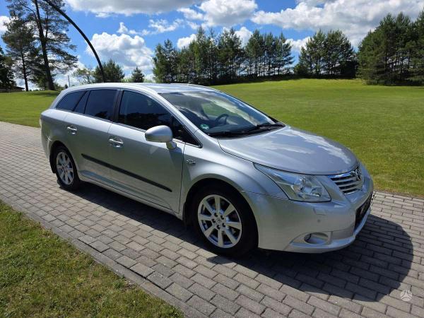 Grey Toyota Avensis 2010 in Telschi, with an engine capacity of 2.23 L and mileage of 248 thousand km for 4350 €, photo 8 on AUTOMOTO.COM.LV