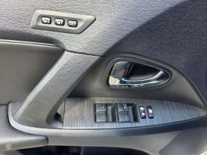 Grey Toyota Avensis 2010 in Telschi, with an engine capacity of 2.23 L and mileage of 248 thousand km for 4350 €, photo 27 on AUTOMOTO.COM.LV