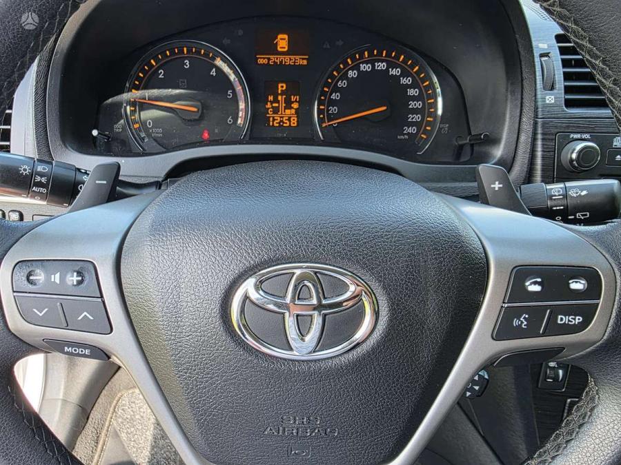 Grey Toyota Avensis 2010 in Telschi, with an engine capacity of 2.23 L and mileage of 248 thousand km for 4350 €, photo 33 on AUTOMOTO.COM.LV