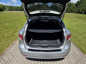 Grey Toyota Avensis 2010 in Telschi, with an engine capacity of 2.23 L and mileage of 248 thousand km for 4350 €, photo 39 on AUTOMOTO.COM.LV