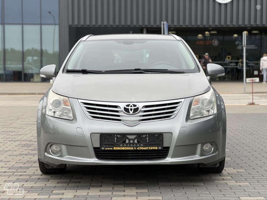 Pelēks Toyota Avensis 2010 Šauļi, ar dzinēja tilpumu 2.20 L un nobraukumu 294 tūkst. km par 4300 €, foto 4 vietnē AUTOMOTO.COM.LV