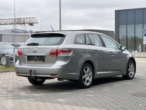 Pelēks Toyota Avensis 2010 Šauļi, ar dzinēja tilpumu 2.20 L un nobraukumu 294 tūkst. km par 4300 €, foto 8 vietnē AUTOMOTO.COM.LV
