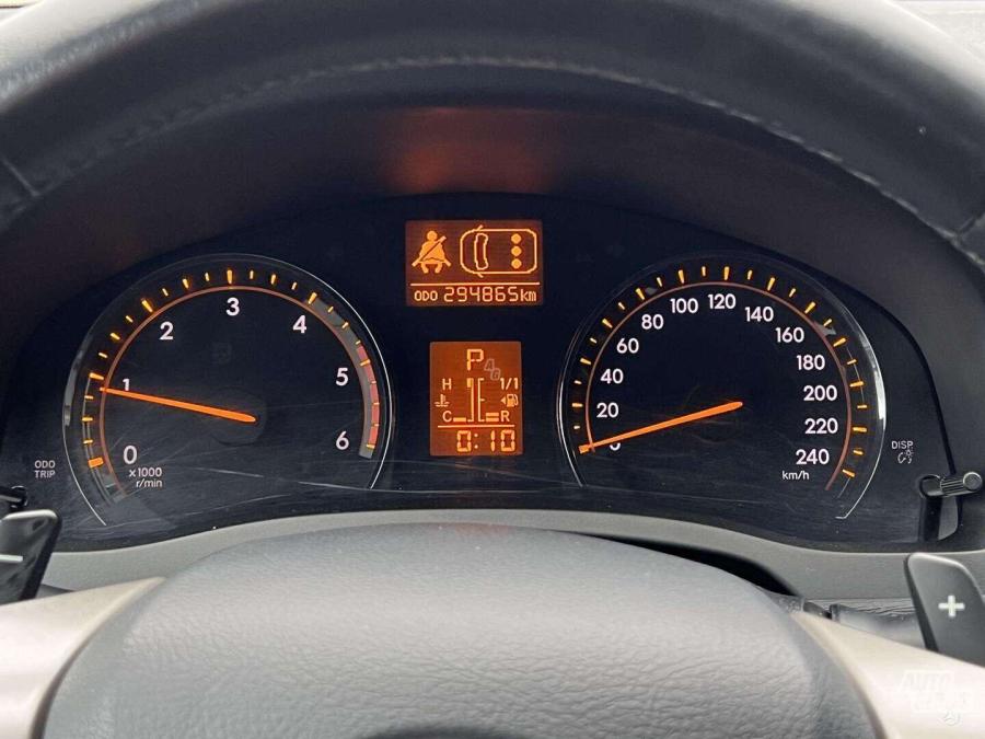 Pelēks Toyota Avensis 2010 Šauļi, ar dzinēja tilpumu 2.20 L un nobraukumu 294 tūkst. km par 4300 €, foto 12 vietnē AUTOMOTO.COM.LV