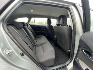 Pelēks Toyota Avensis 2010 Šauļi, ar dzinēja tilpumu 2.20 L un nobraukumu 294 tūkst. km par 4300 €, foto 16 vietnē AUTOMOTO.COM.LV