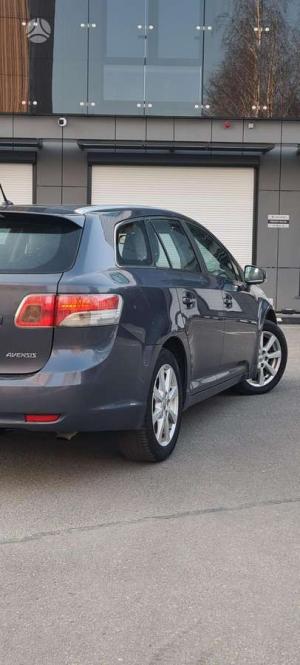 Pelēks Toyota Avensis 2010 Viļņa, ar dzinēja tilpumu 2.00 L un nobraukumu 386 tūkst. km par 3200 €, foto 12 vietnē AUTOMOTO.COM.LV