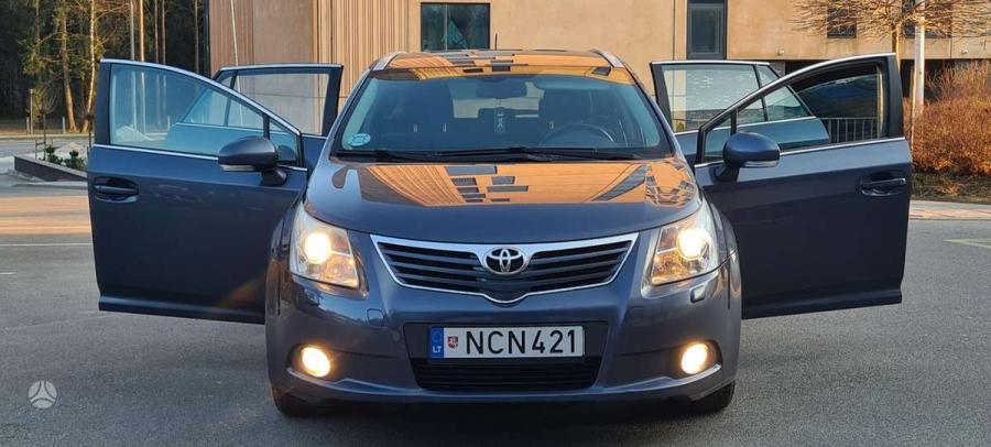 Pelēks Toyota Avensis 2010 Viļņa, ar dzinēja tilpumu 2.00 L un nobraukumu 386 tūkst. km par 3200 €, foto 15 vietnē AUTOMOTO.COM.LV