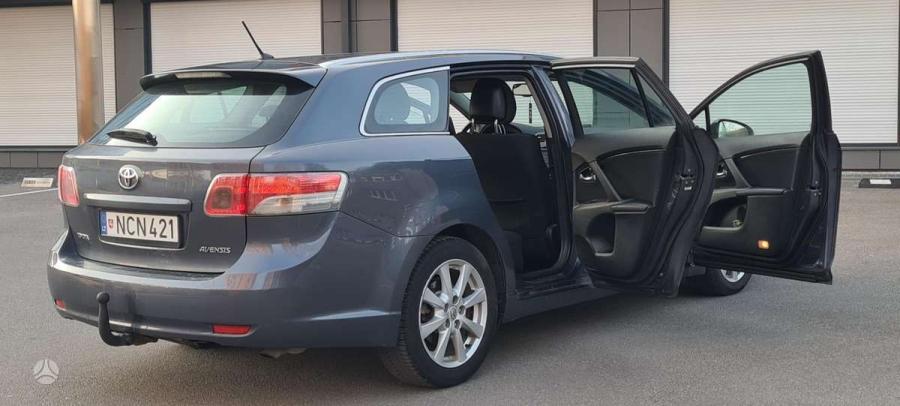 Pelēks Toyota Avensis 2010 Viļņa, ar dzinēja tilpumu 2.00 L un nobraukumu 386 tūkst. km par 3200 €, foto 19 vietnē AUTOMOTO.COM.LV