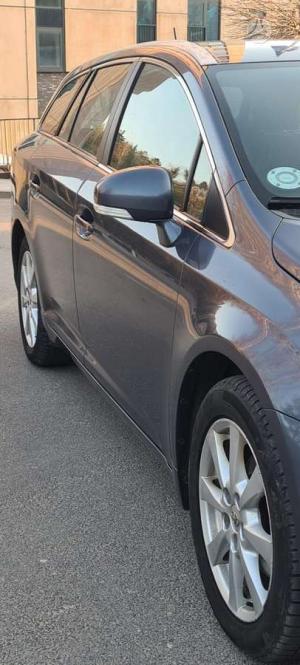 Pelēks Toyota Avensis 2010 Viļņa, ar dzinēja tilpumu 2.00 L un nobraukumu 386 tūkst. km par 3200 €, foto 25 vietnē AUTOMOTO.COM.LV