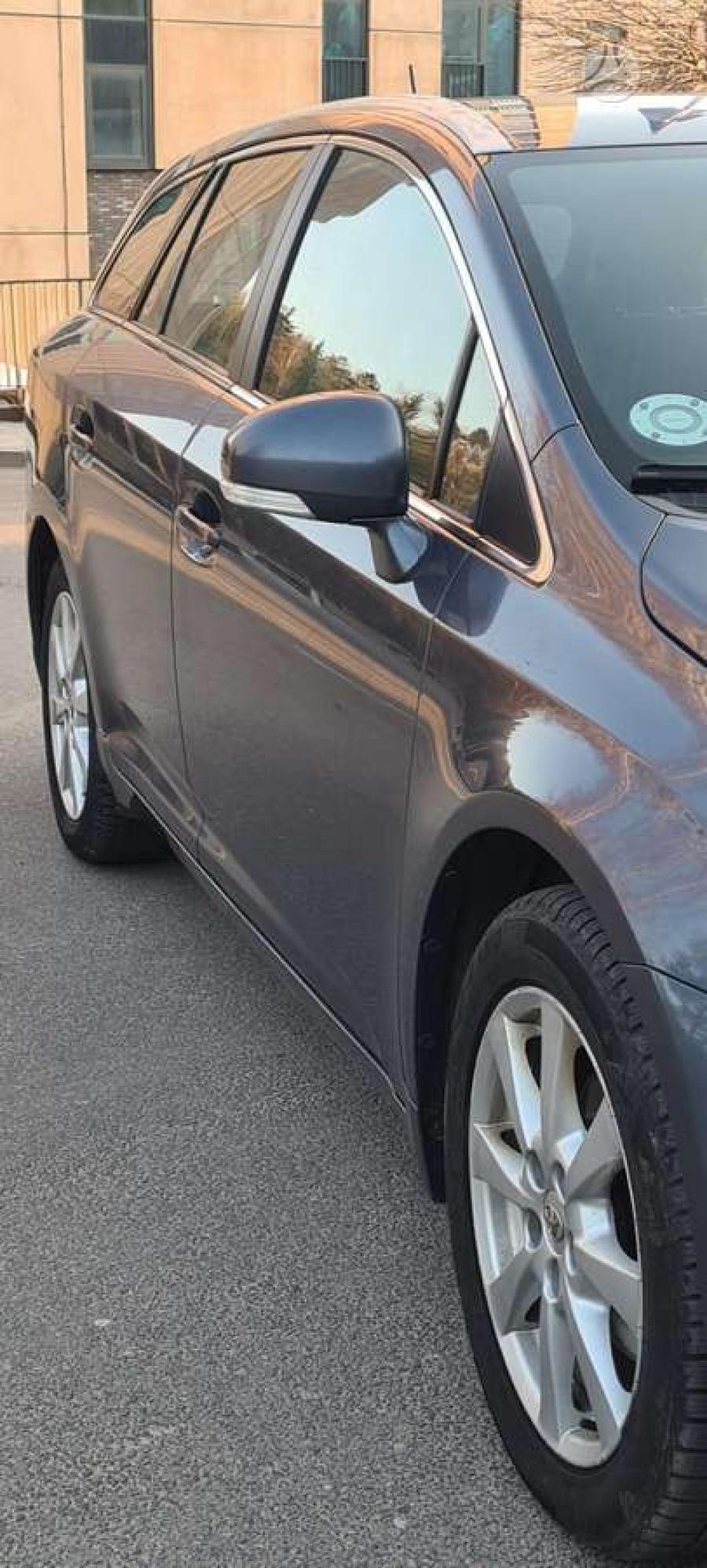 Pelēks Toyota Avensis 2010 Viļņa, ar dzinēja tilpumu 2.00 L un nobraukumu 386 tūkst. km par 3200 €, foto 25 vietnē AUTOMOTO.COM.LV