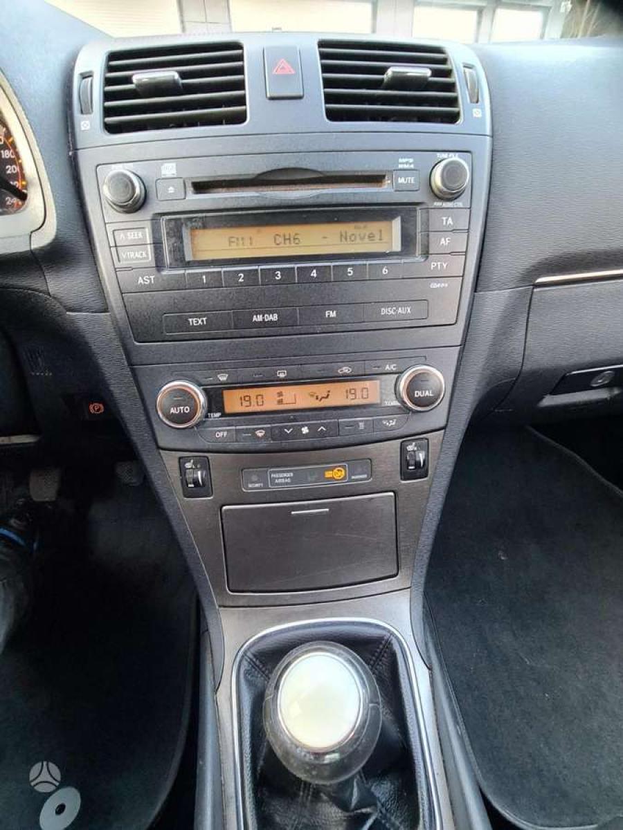 Pelēks Toyota Avensis 2010 Viļņa, ar dzinēja tilpumu 2.00 L un nobraukumu 386 tūkst. km par 3200 €, foto 36 vietnē AUTOMOTO.COM.LV