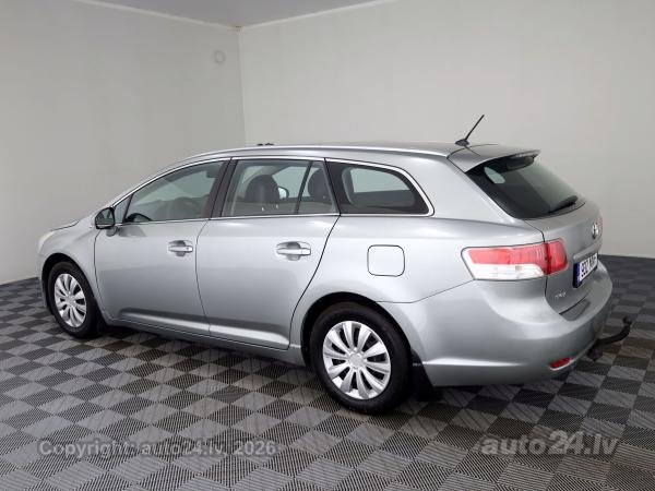 Pelēks Toyota Avensis 2010 Tallina, ar dzinēja tilpumu 1.80 L un nobraukumu 217 tūkst. km par 2999 €, foto 4 vietnē AUTOMOTO.COM.LV
