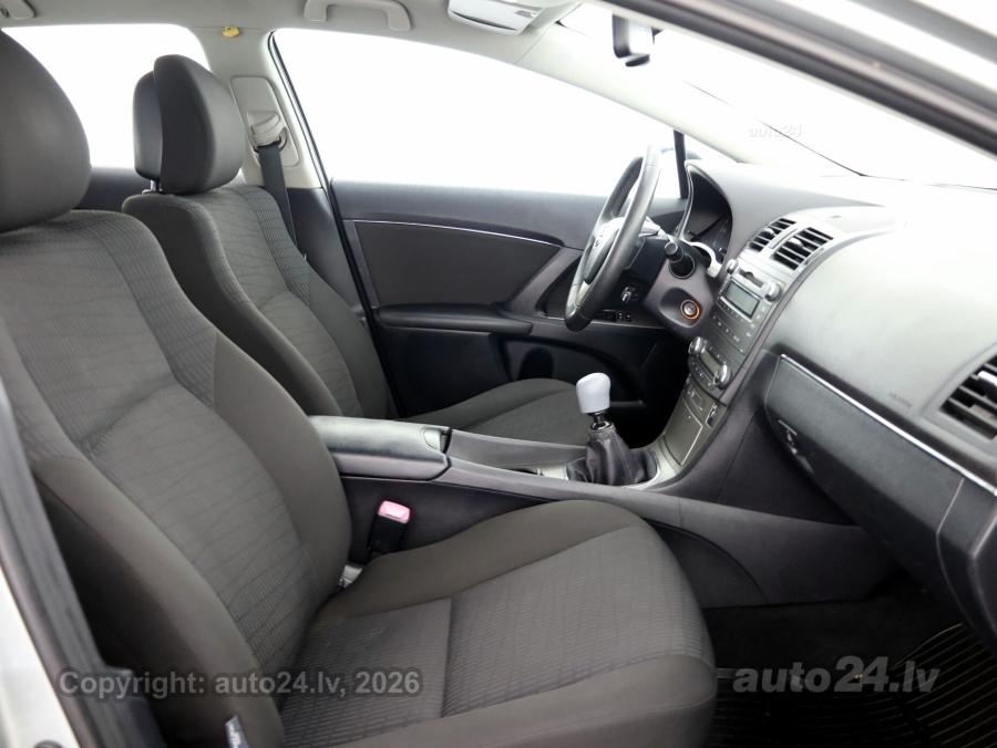 Серый Тойота Авенсис 2010 в Таллин, объемом двигателя 1.80 л и пробегом 217 тыс. км за 2999 €, фото 7 на AUTOMOTO.COM.LV