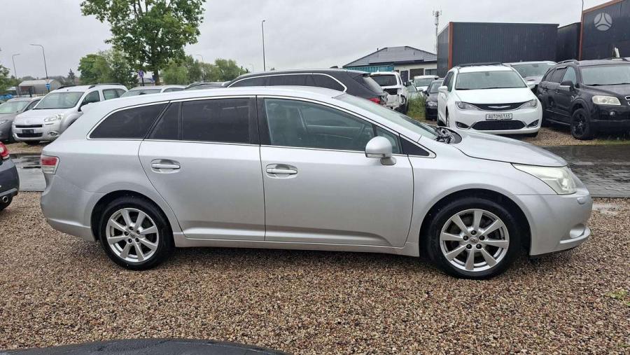 Pelēks Toyota Avensis 2010 Kauņa, ar dzinēja tilpumu 2.23 L un nobraukumu 260 tūkst. km par 4100 €, foto 6 vietnē AUTOMOTO.COM.LV