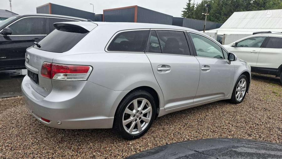 Pelēks Toyota Avensis 2010 Kauņa, ar dzinēja tilpumu 2.23 L un nobraukumu 260 tūkst. km par 4100 €, foto 7 vietnē AUTOMOTO.COM.LV