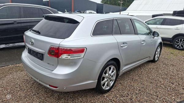 Grey Toyota Avensis 2010 in Kaunas, with an engine capacity of 2.23 L and mileage of 260 thousand km for 4100 €, photo 7 on AUTOMOTO.COM.LV