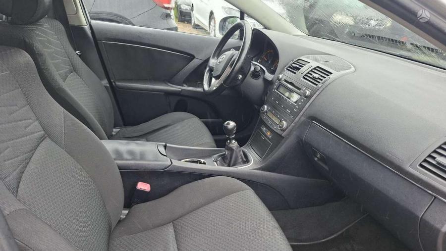 Pelēks Toyota Avensis 2010 Kauņa, ar dzinēja tilpumu 2.23 L un nobraukumu 260 tūkst. km par 4100 €, foto 12 vietnē AUTOMOTO.COM.LV