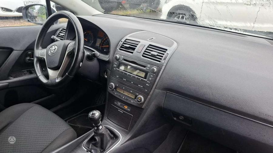 Pelēks Toyota Avensis 2010 Kauņa, ar dzinēja tilpumu 2.23 L un nobraukumu 260 tūkst. km par 4100 €, foto 13 vietnē AUTOMOTO.COM.LV