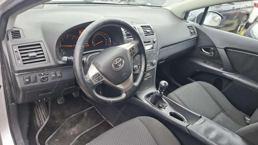 Pelēks Toyota Avensis 2010 Kauņa, ar dzinēja tilpumu 2.23 L un nobraukumu 260 tūkst. km par 4100 €, foto 14 vietnē AUTOMOTO.COM.LV