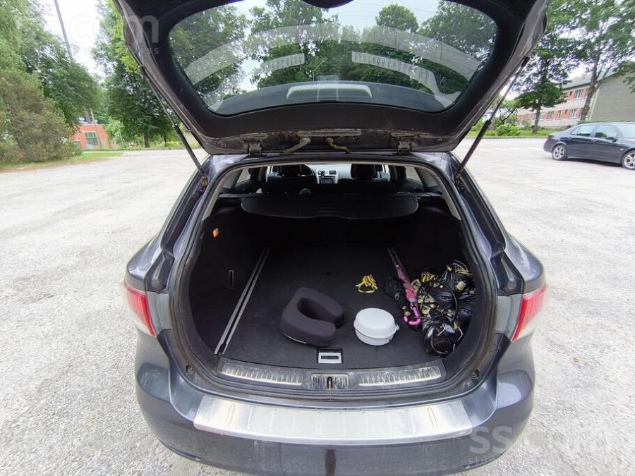 Pelēks Toyota Avensis 2010 Valmiera, ar dzinēja tilpumu 2.00 L un nobraukumu 375 tūkst. km par 5000 €, foto 16 vietnē AUTOMOTO.COM.LV