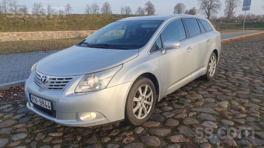 Pelēks Toyota Avensis 2010 Daugavpils, ar dzinēja tilpumu 2.20 L un nobraukumu 236 tūkst. km par 3800 €, foto 1 vietnē AUTOMOTO.COM.LV