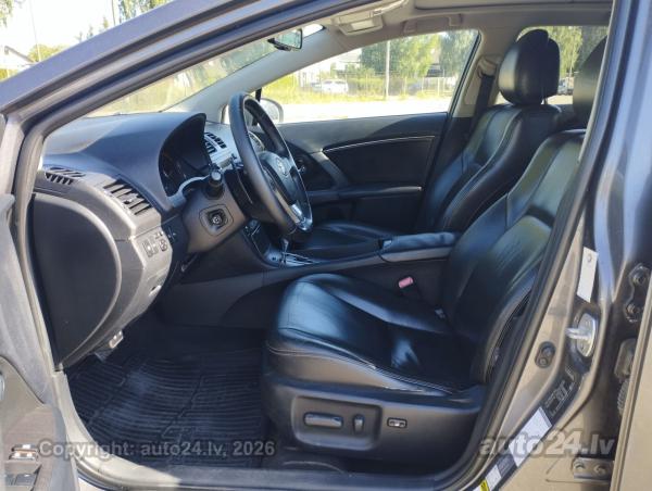 Grey Toyota Avensis 2010 in Tartu, with an engine capacity of 2.20 L and mileage of 291 thousand km for 3500 €, photo 5 on AUTOMOTO.COM.LV