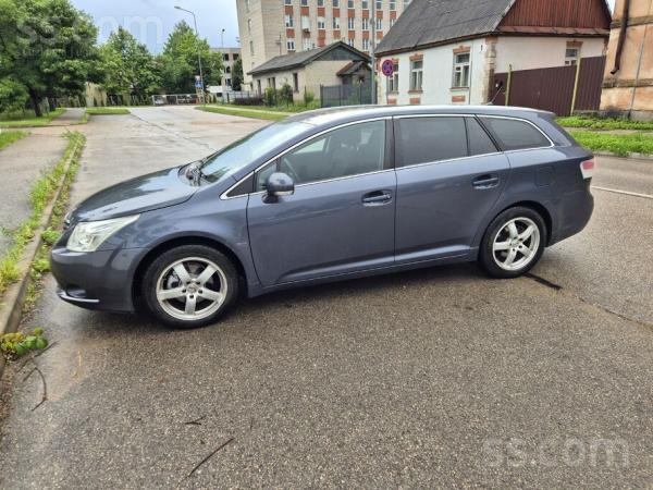 Серый Тойота Авенсис 2010 в Даугавпилс, объемом двигателя 2.00 л и пробегом 250 тыс. км за 3100 €, фото 1 на AUTOMOTO.COM.LV
