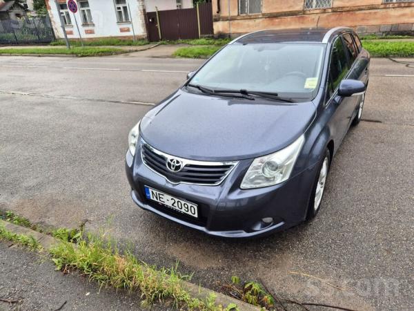 Серый Тойота Авенсис 2010 в Даугавпилс, объемом двигателя 2.00 л и пробегом 250 тыс. км за 3100 €, фото 2 на AUTOMOTO.COM.LV