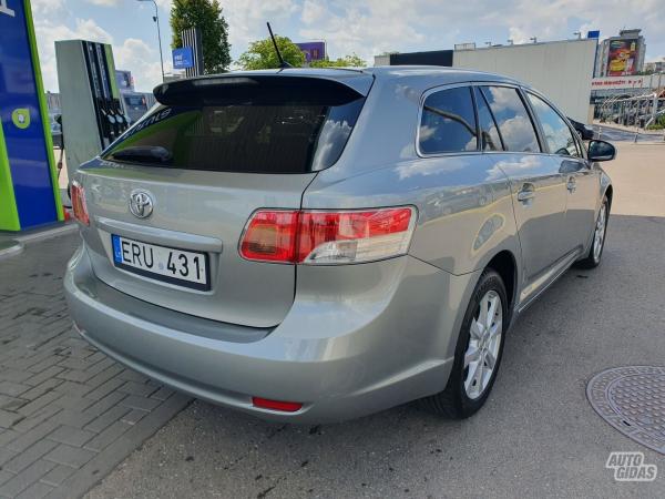 Pelēks Toyota Avensis 2010 Kauņa, ar dzinēja tilpumu 1.80 L un nobraukumu 306 tūkst. km par 3950 €, foto 4 vietnē AUTOMOTO.COM.LV