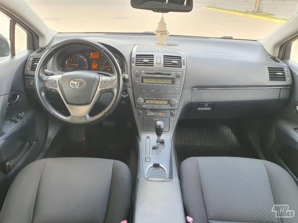 Pelēks Toyota Avensis 2010 Kauņa, ar dzinēja tilpumu 1.80 L un nobraukumu 306 tūkst. km par 3950 €, foto 7 vietnē AUTOMOTO.COM.LV