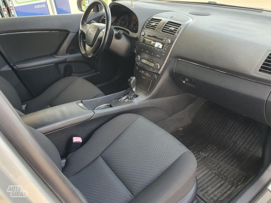 Серый Тойота Авенсис 2010 в Каунас, объемом двигателя 1.80 л и пробегом 306 тыс. км за 3950 €, фото 9 на AUTOMOTO.COM.LV