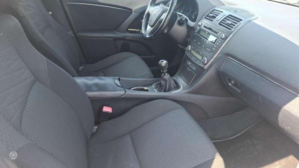 Grey Toyota Avensis 2010 in Kaunas, with an engine capacity of 2.23 L and mileage of 280 thousand km for 4100 €, photo 10 on AUTOMOTO.COM.LV
