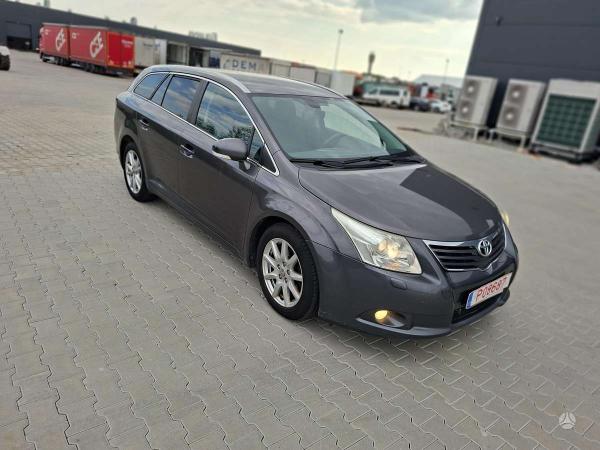 Grey Toyota Avensis 2010 in Kaunas, with an engine capacity of 2.00 L and mileage of 270 thousand km for 3750 €, photo 8 on AUTOMOTO.COM.LV