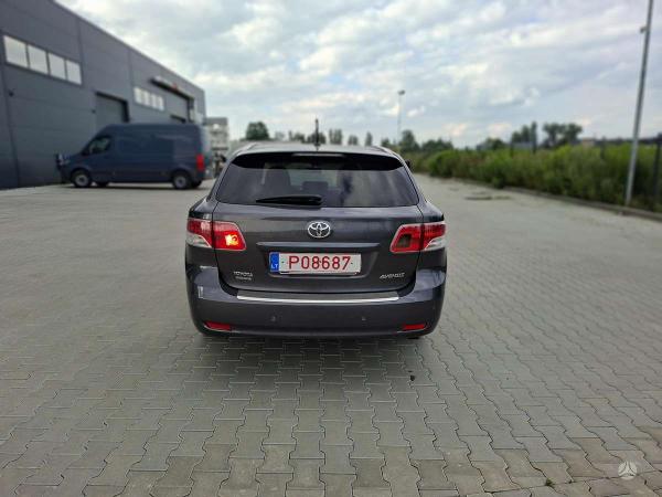 Серый Тойота Авенсис 2010 в Каунас, объемом двигателя 2.00 л и пробегом 270 тыс. км за 3750 €, фото 3 на AUTOMOTO.COM.LV